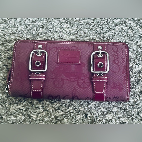 Coach | Bags | Coach Zoe Signature Legacy Wallet | Poshmark